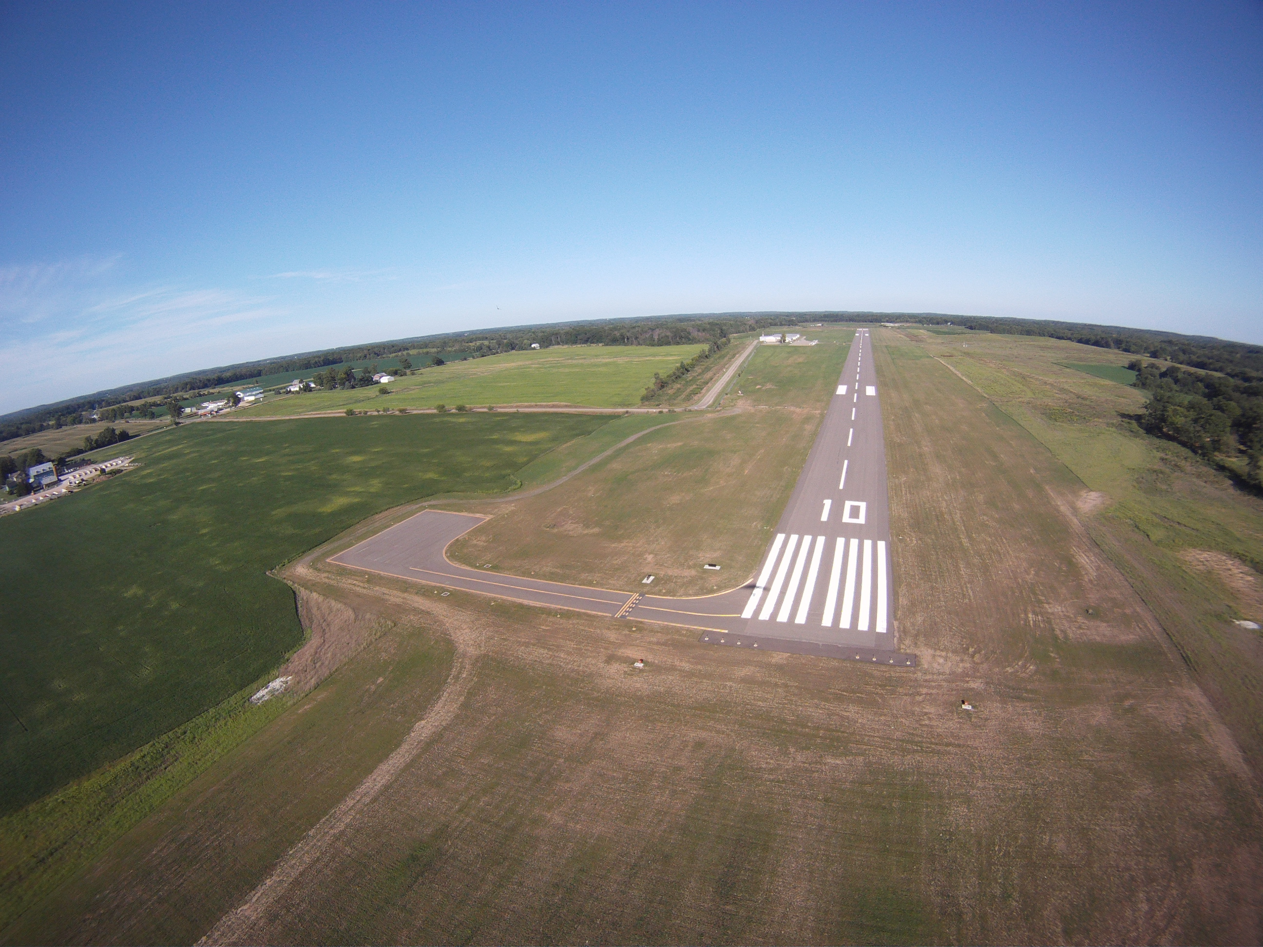 Hillsdale Runway 10 | SkyVector